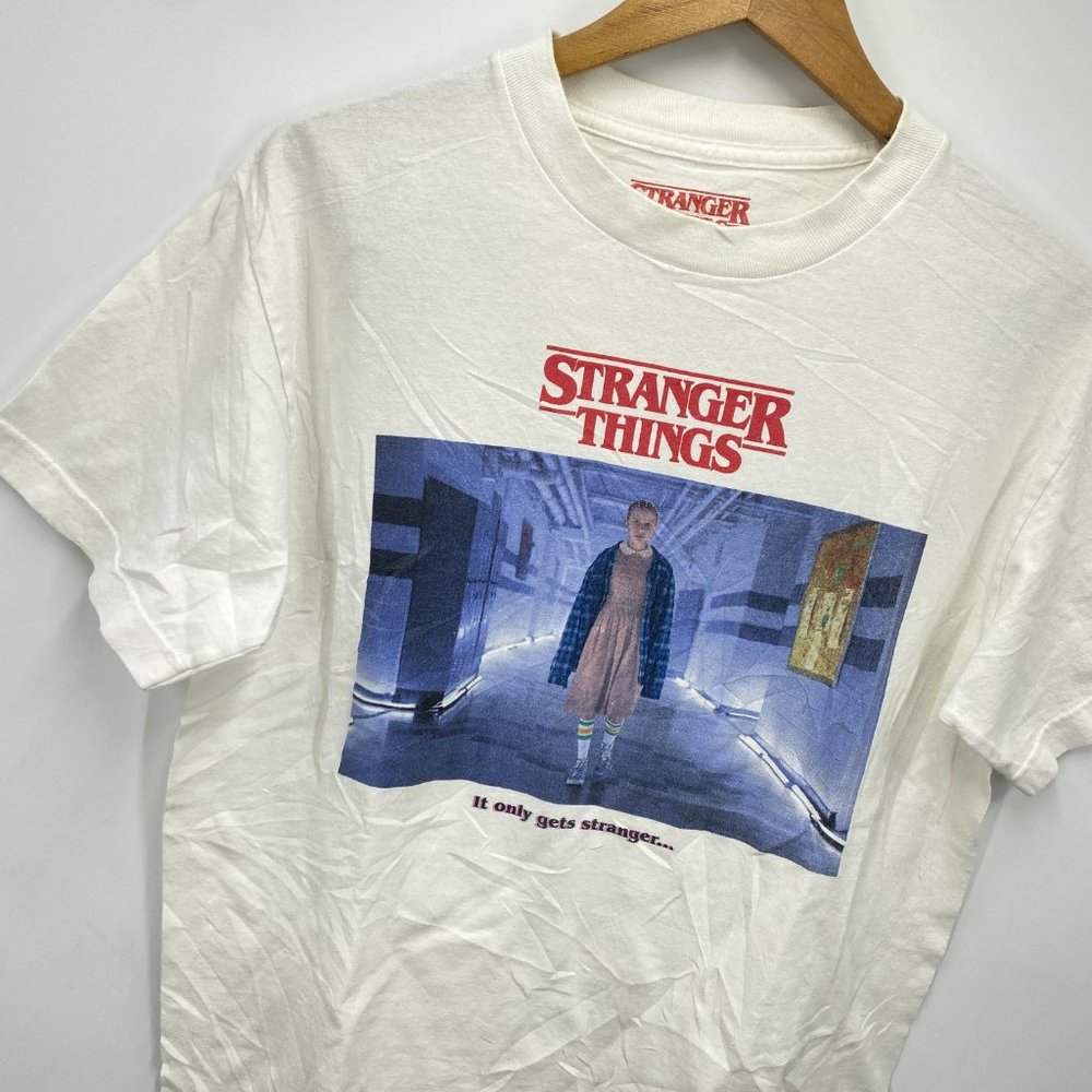Vintage Netflix Stranger Things Men's White Short Sle… - Gem